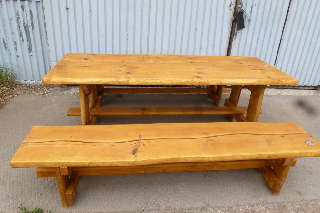 Pingid, lauad, välikäimla - Majorett