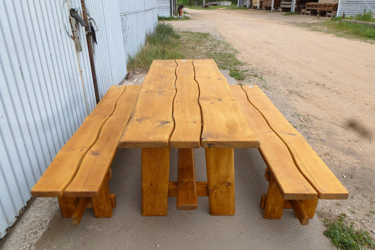 Pingid, lauad, välikäimla - Majorett